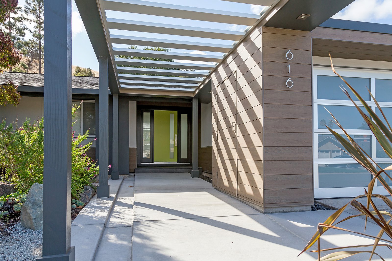 Photo 5 of 23 in Modern Curb Appeal by Case Design / Remodeling San ...