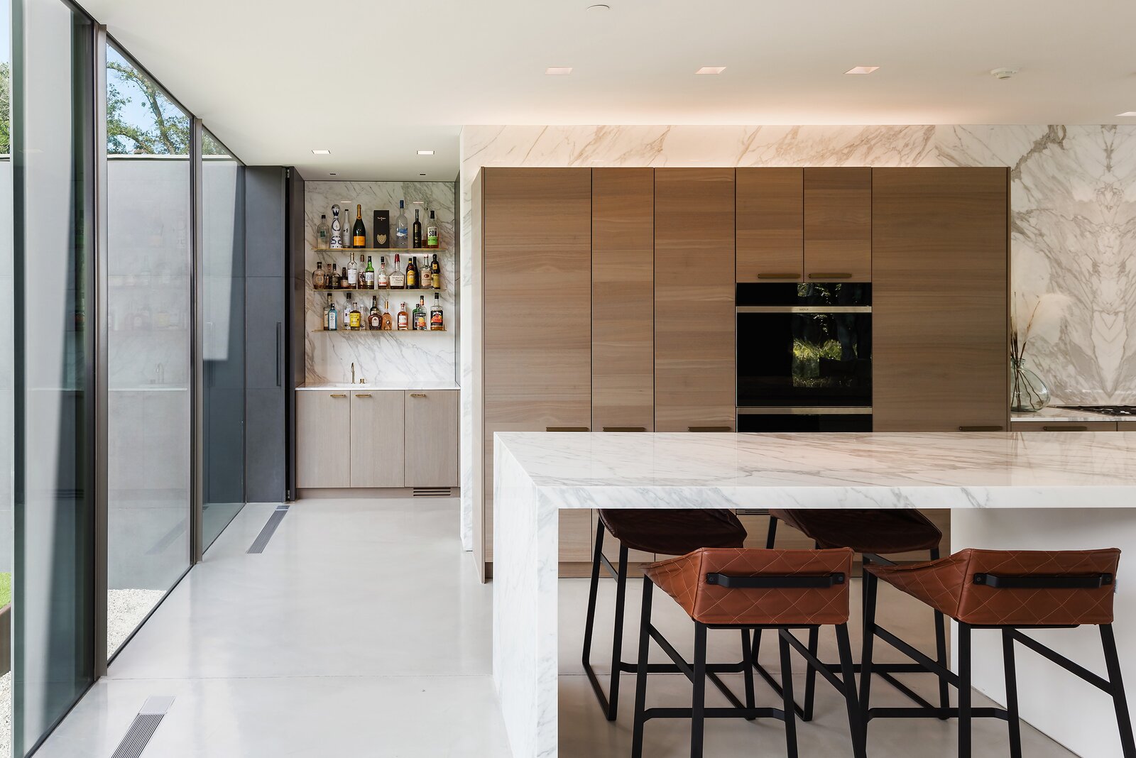 Home Bar (4 Photos) - Dwell