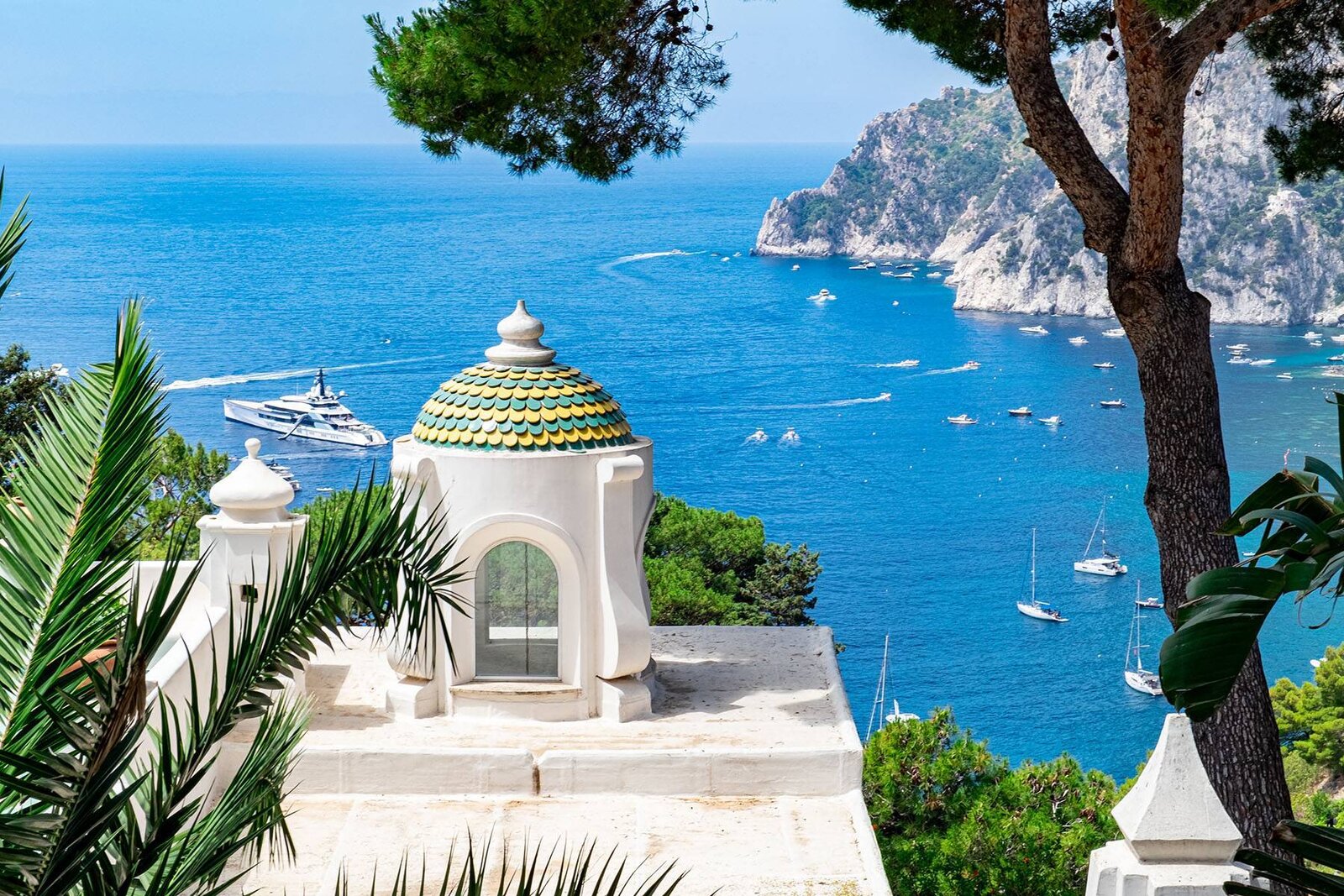 Photo 2 of 13 in Live in the Heart of Capri in This Classic Seaside ...