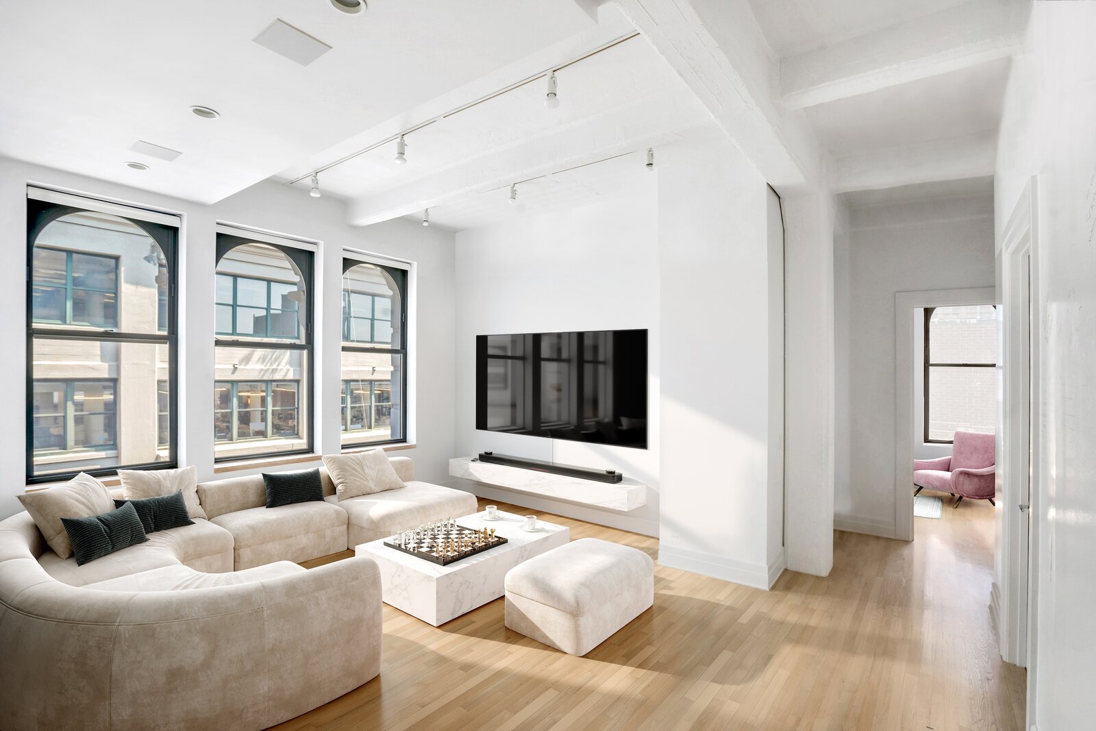 Photo 7 of 11 in This Brooklyn Loft With Stunning Skyline Views and a ...