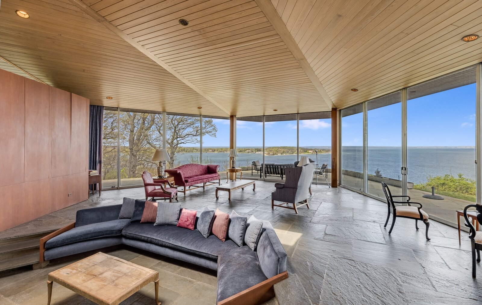 Photo 1 of 12 in For $8.5M, You Can Enjoy the Sun, Sand, and Water ...