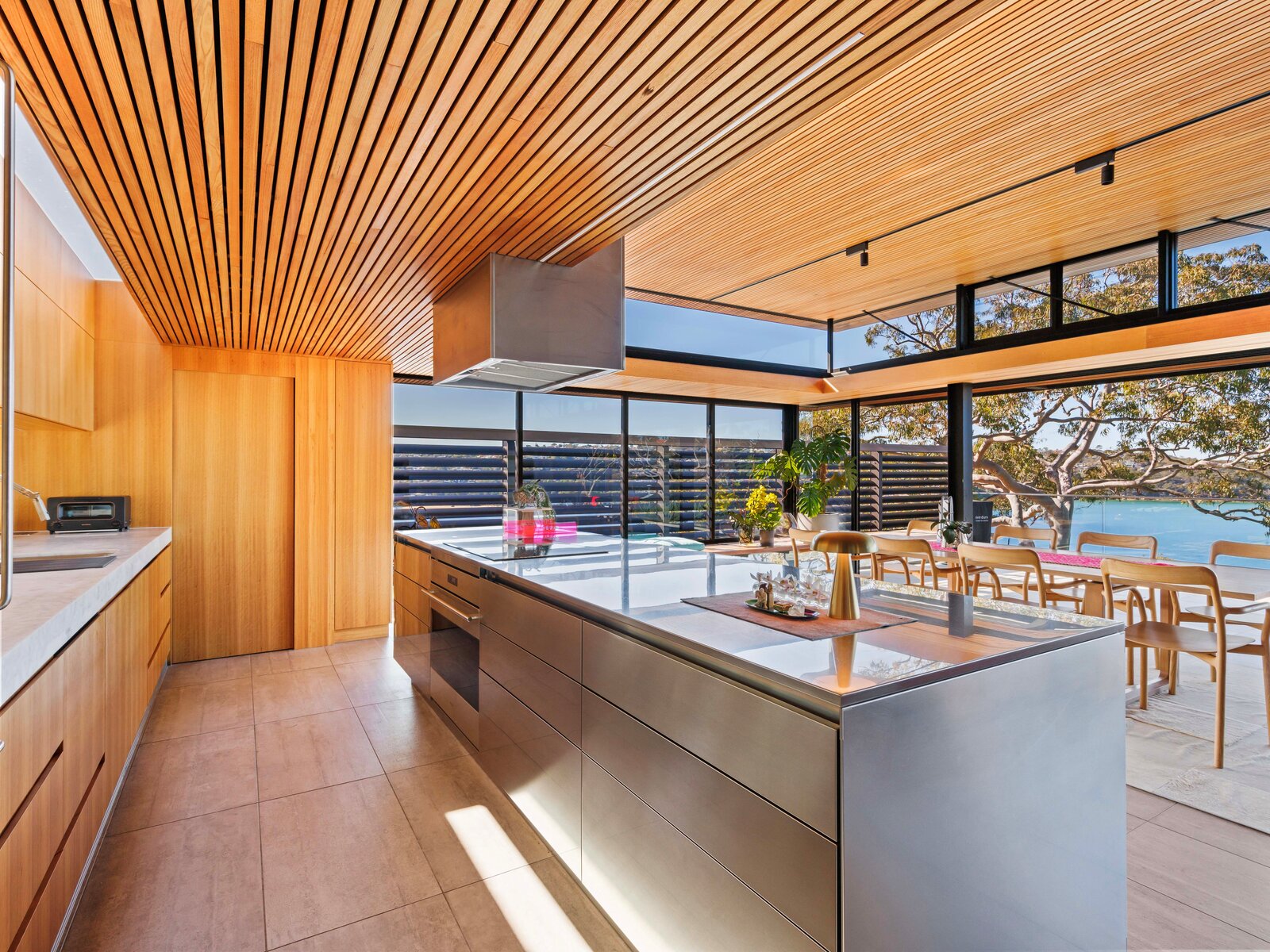 Photo 8 of 10 in This Sun-Drenched Sydney Home for Sale Features a ...