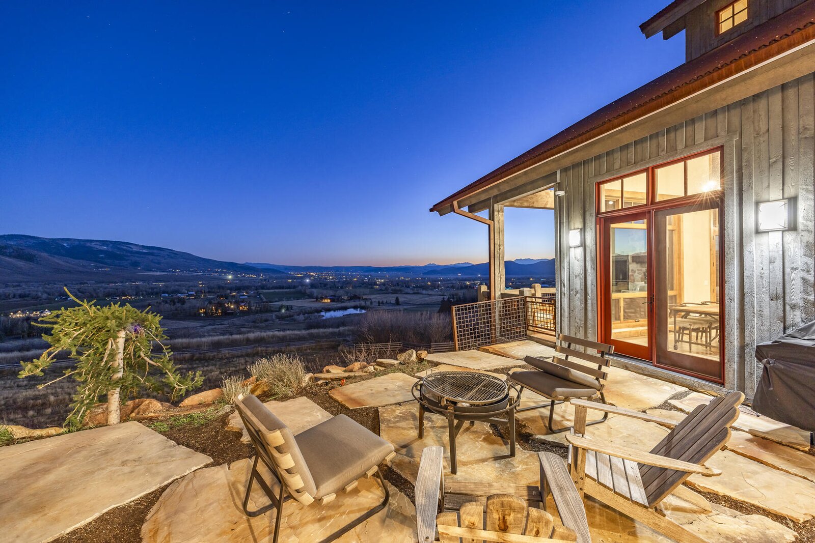Photo 3 of 5 in Enjoy 11 Acres of Mountain Living With This $3.8M Utah ...
