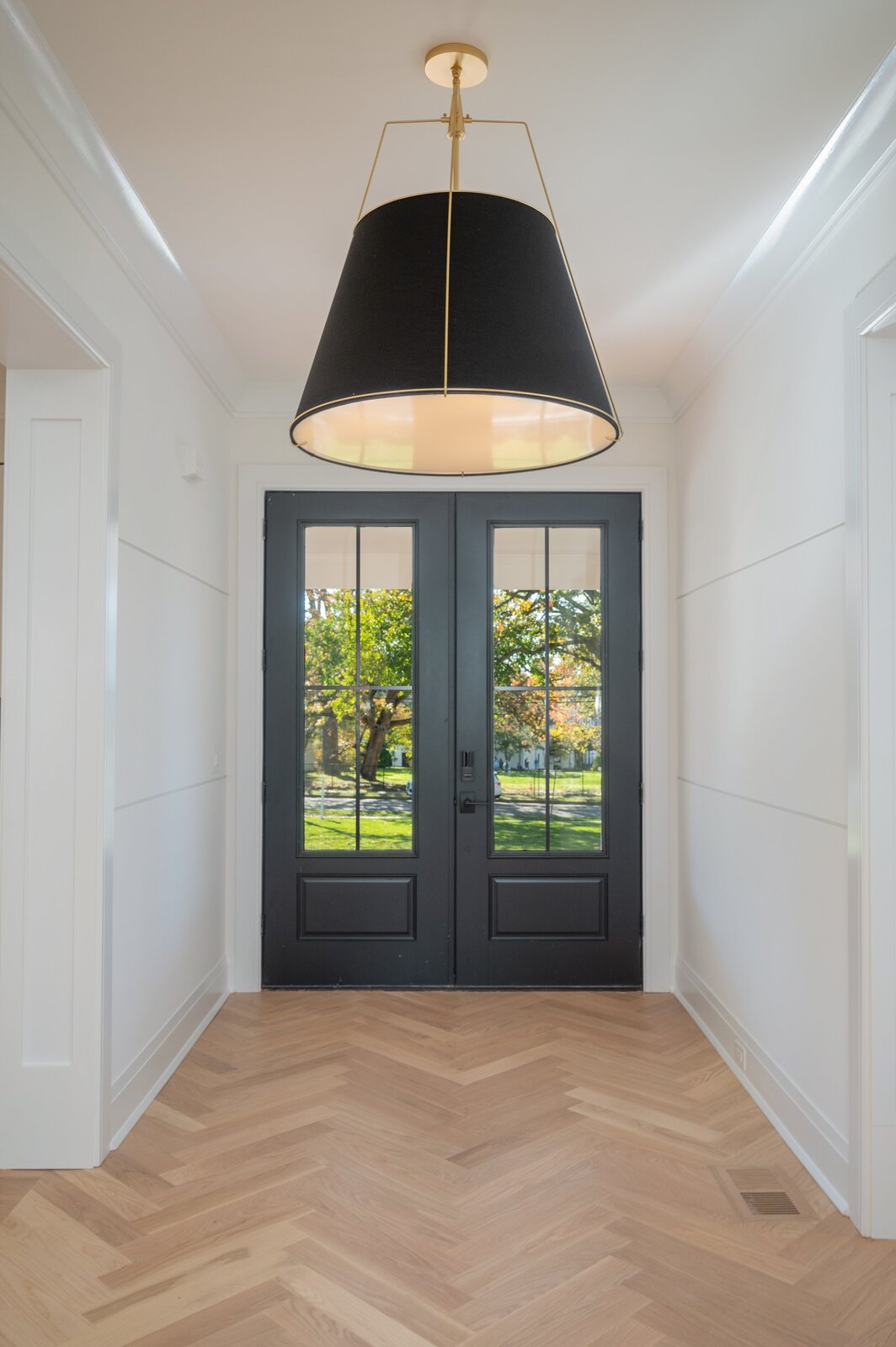 Photo 4 of 6 in A Lovingly Restored Garden State Colonial Asks $5M - Dwell