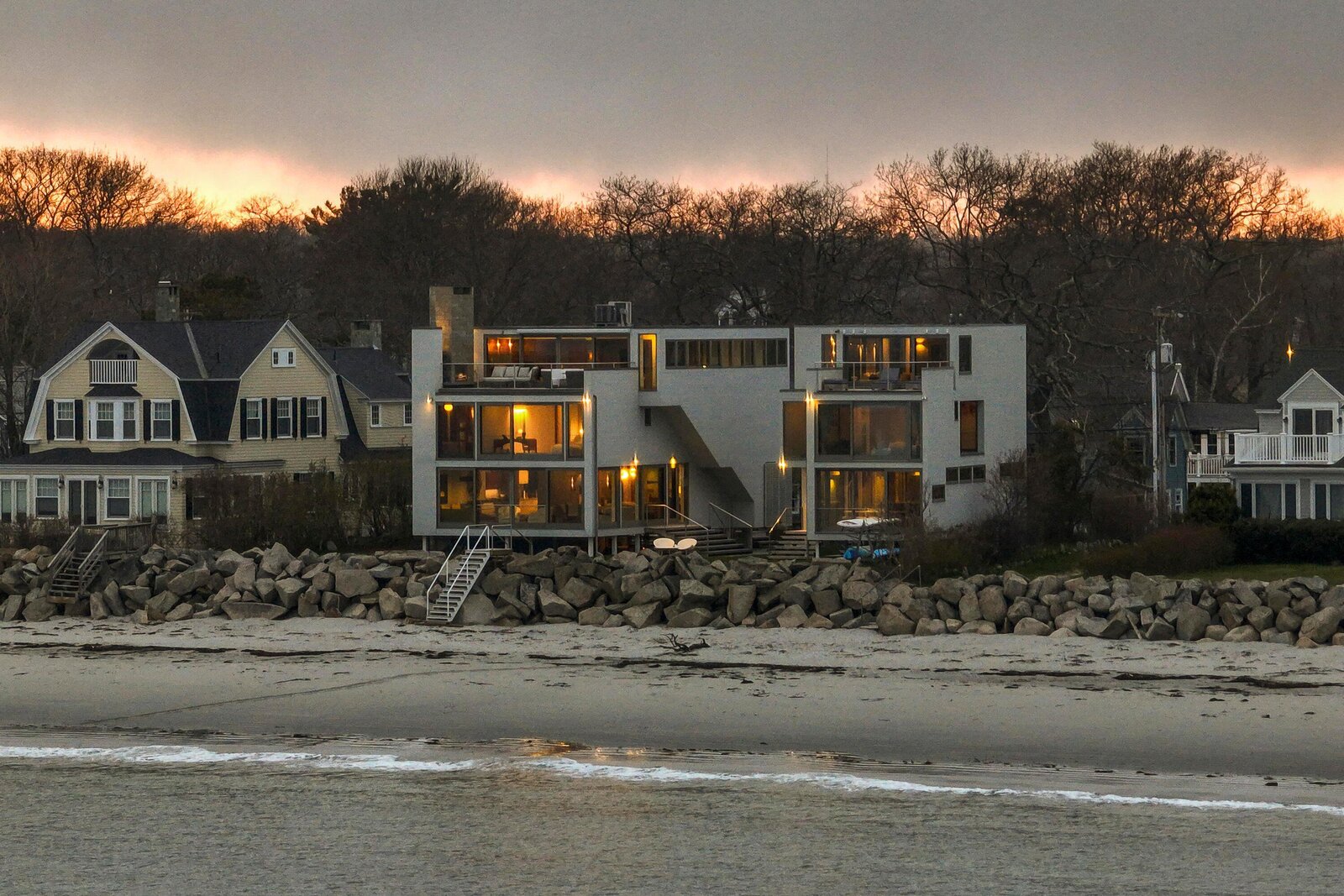 Photo 3 of 15 in A Kennebunkport Beach Compound Offers Panoramic Views ...