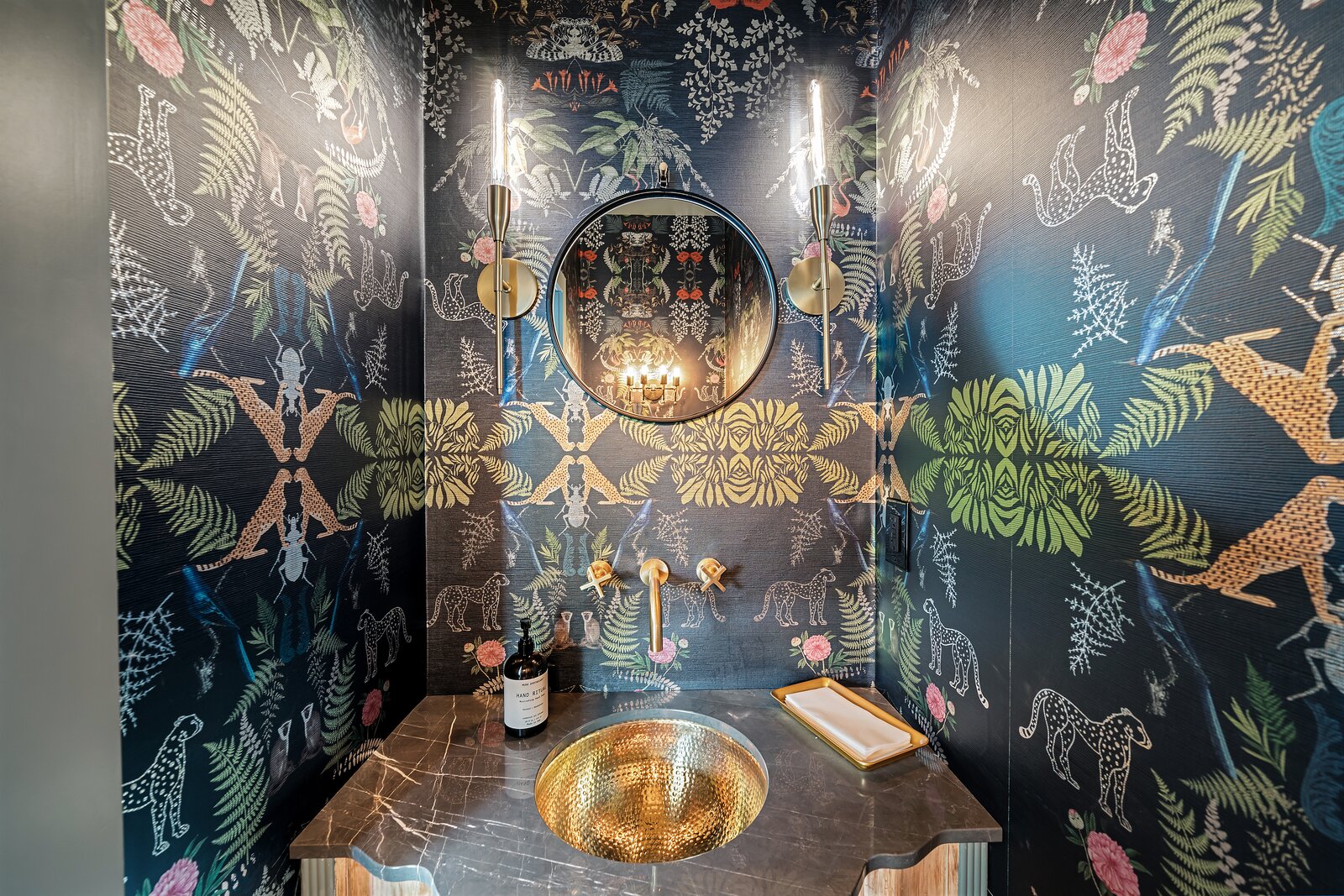 Photo 6 of 9 in Pops of Color and Pattern Permeate This Denver Home ...