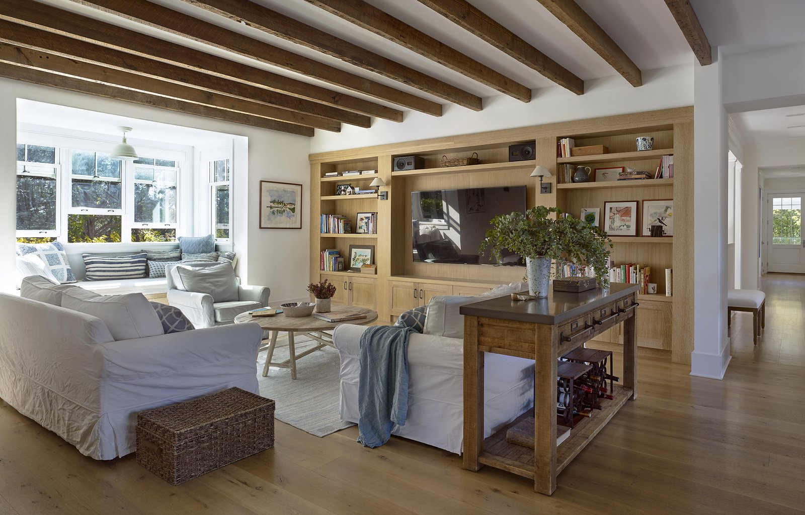 Photo 7 of 13 in Modern Hamptons Farmhouse by Stacey Tepper - Dwell