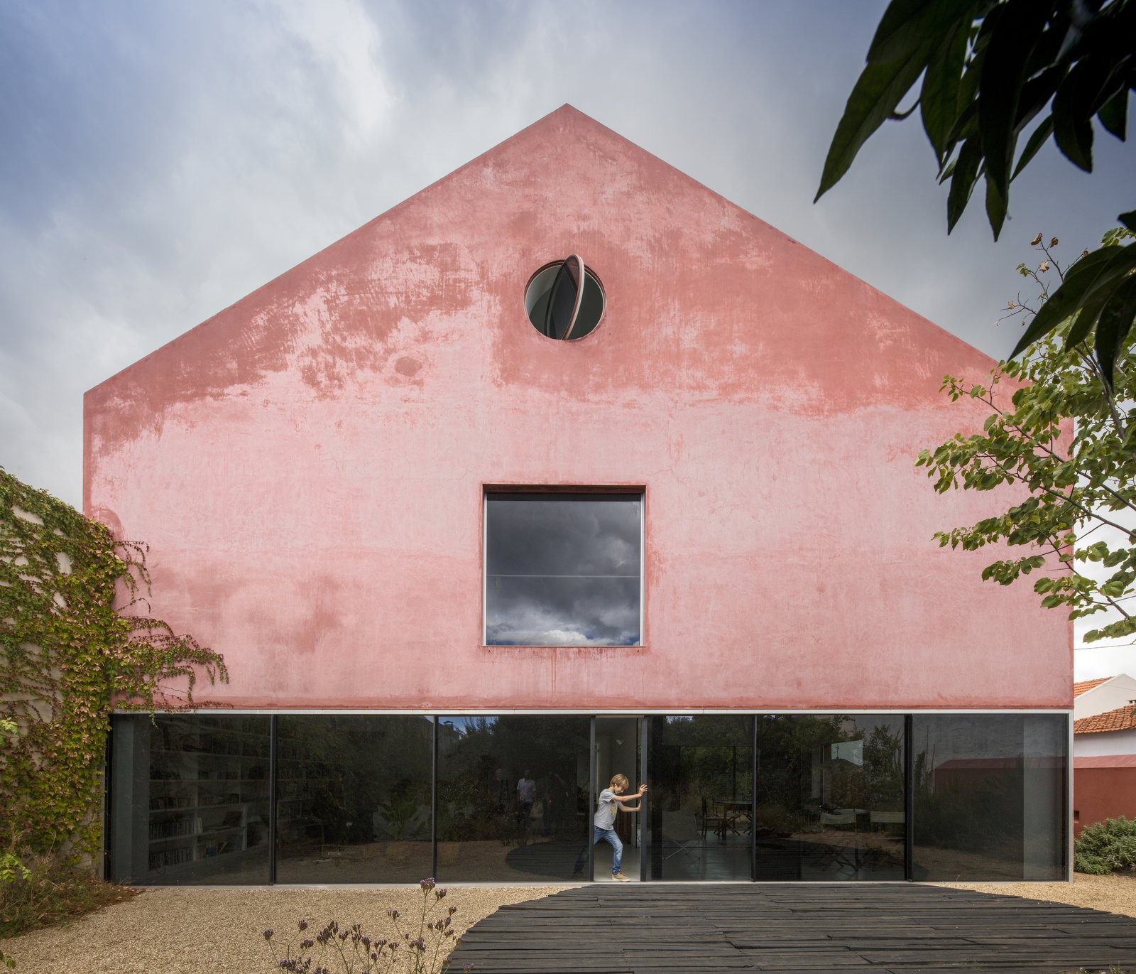 Photo 5 Of 23 In Red House By EXTRASTUDIO Dwell Photo 5 Of 23 In Red House By EXTRASTUDIO Dwell