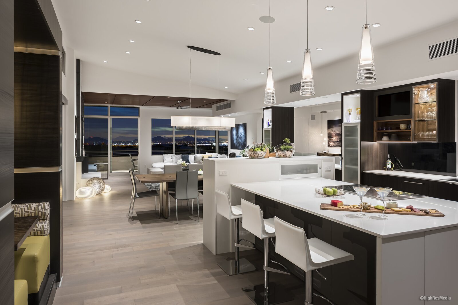 Photo 12 of 21 in Arizona Desert Breeze by Dale Gardon Design - Dwell