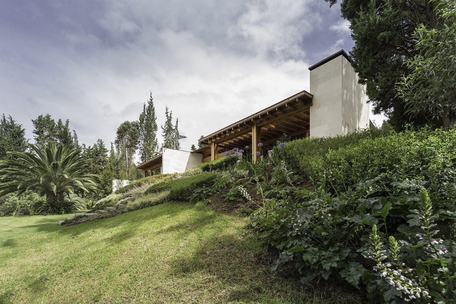 Photo 2 of 13 in VJ House by JAG Studio - Dwell