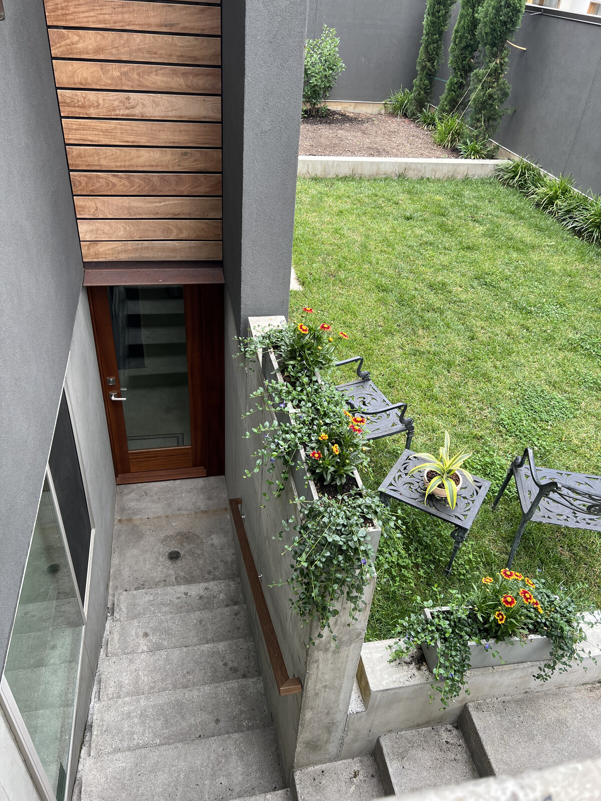 Photo 7 of 8 in Ultra-modern urban home, that lives lightly. by ...