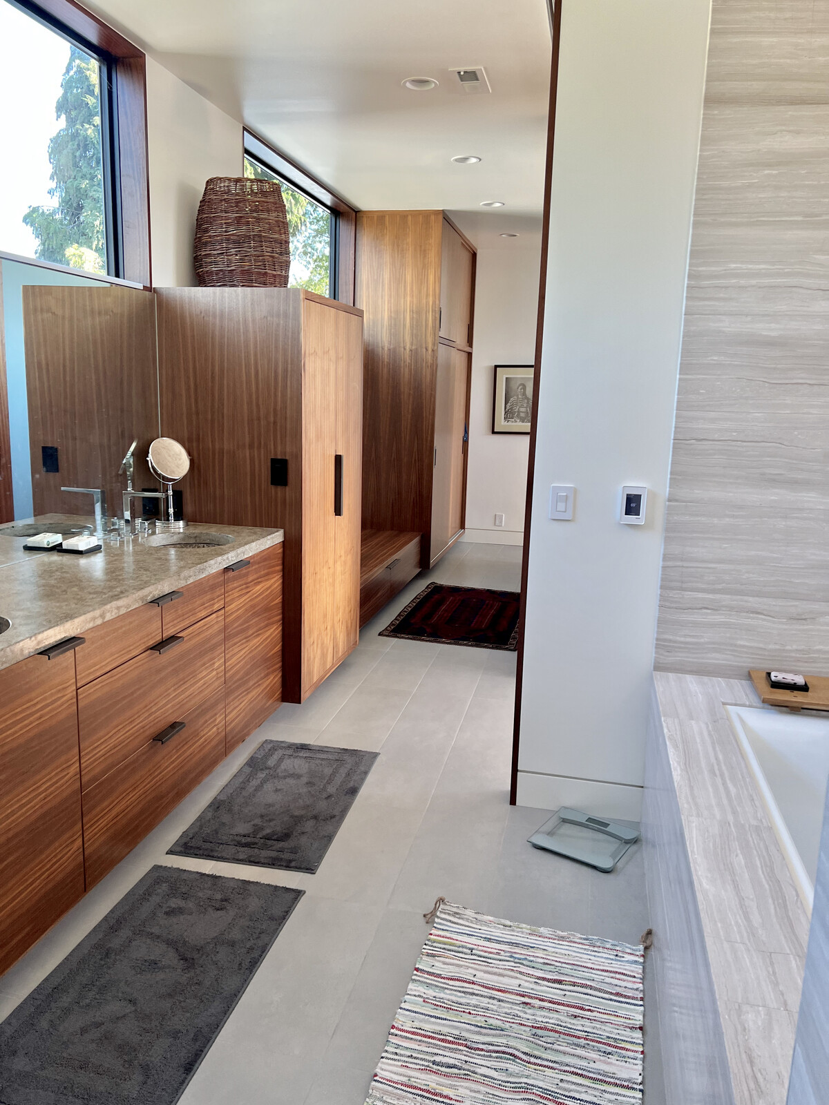 Photo 8 of 8 in Ultra-modern urban home, that lives lightly. by ...