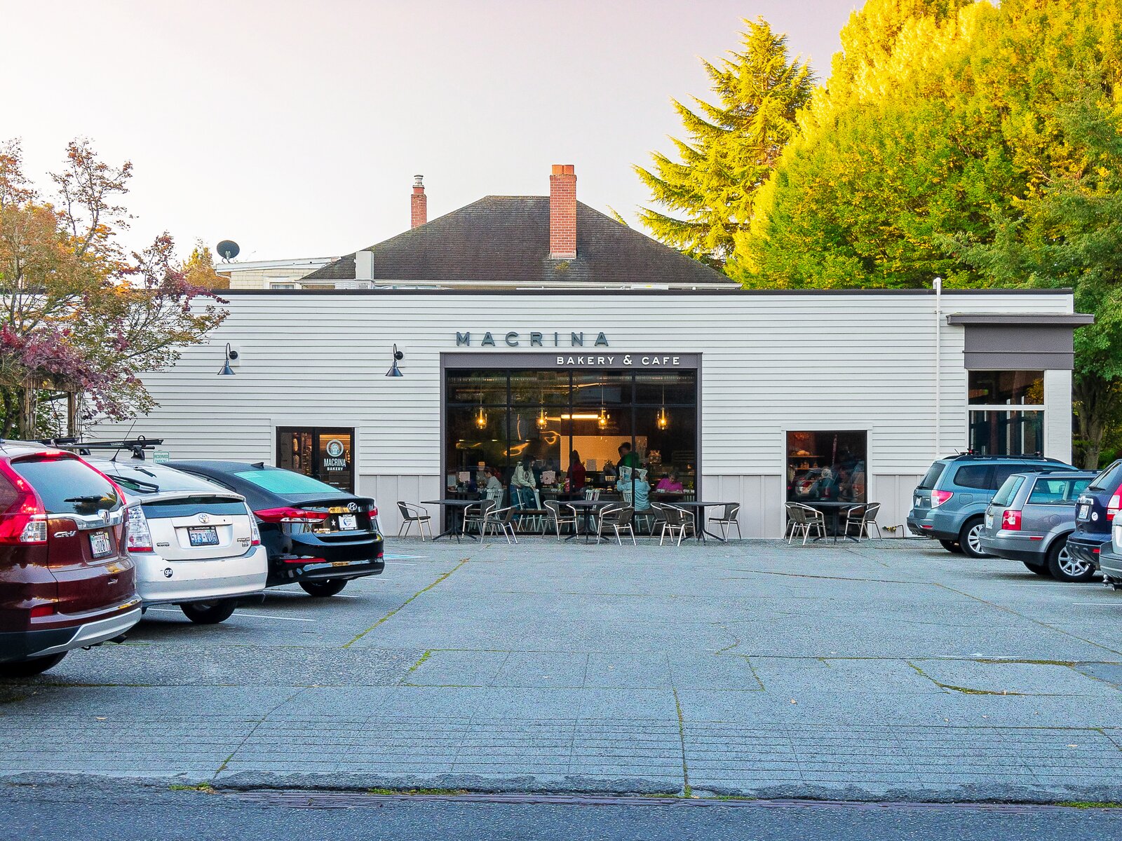 Photo 7 of 13 in Macrina Bakery Aloha by Floisand Studio Architects - Dwell
