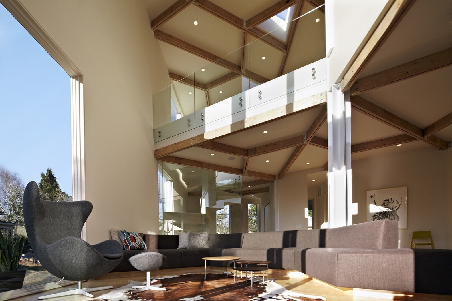 Photo 6 of 12 in Honeycomb-Inspired HOMB Prefabs Tackle Tricky Building ...