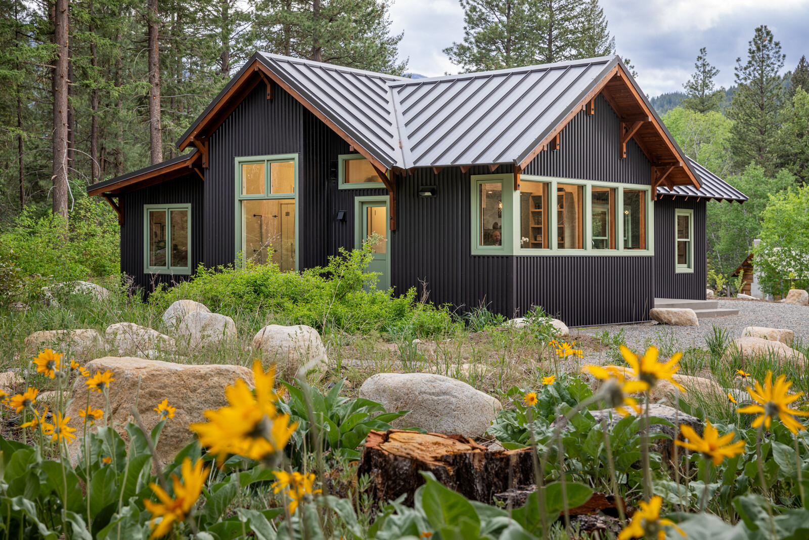 Photo 5 of 25 in Aspen Leaf Ranch by Best Practice - Dwell