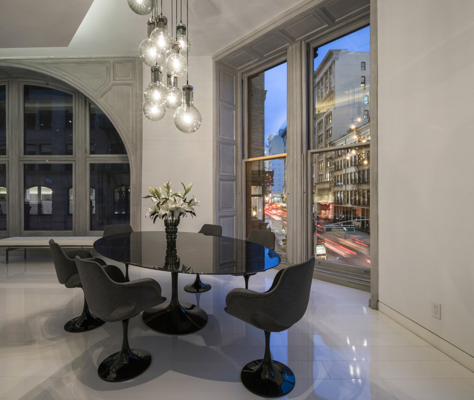 Photo 4 of 7 in Award-Winning NoHo Loft Comes to Market by Deluxe ...