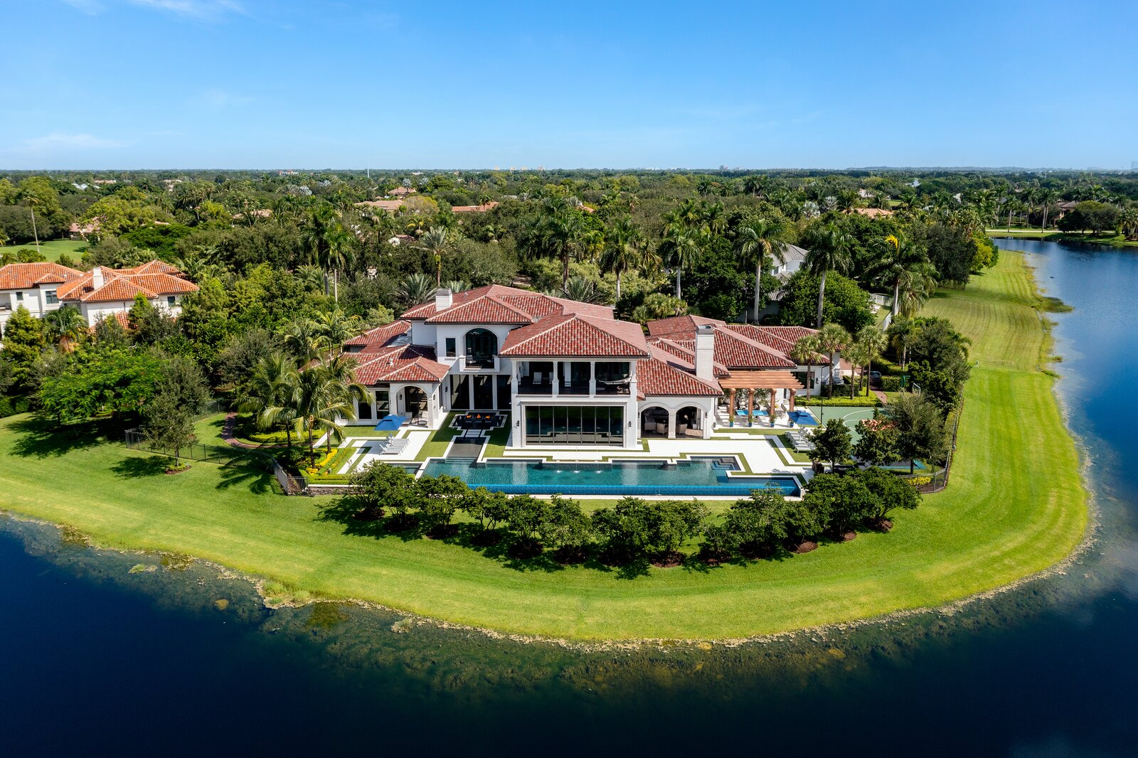 Photo 13 of 13 in $14 Million Florida Estate comes with a Butterfly ...