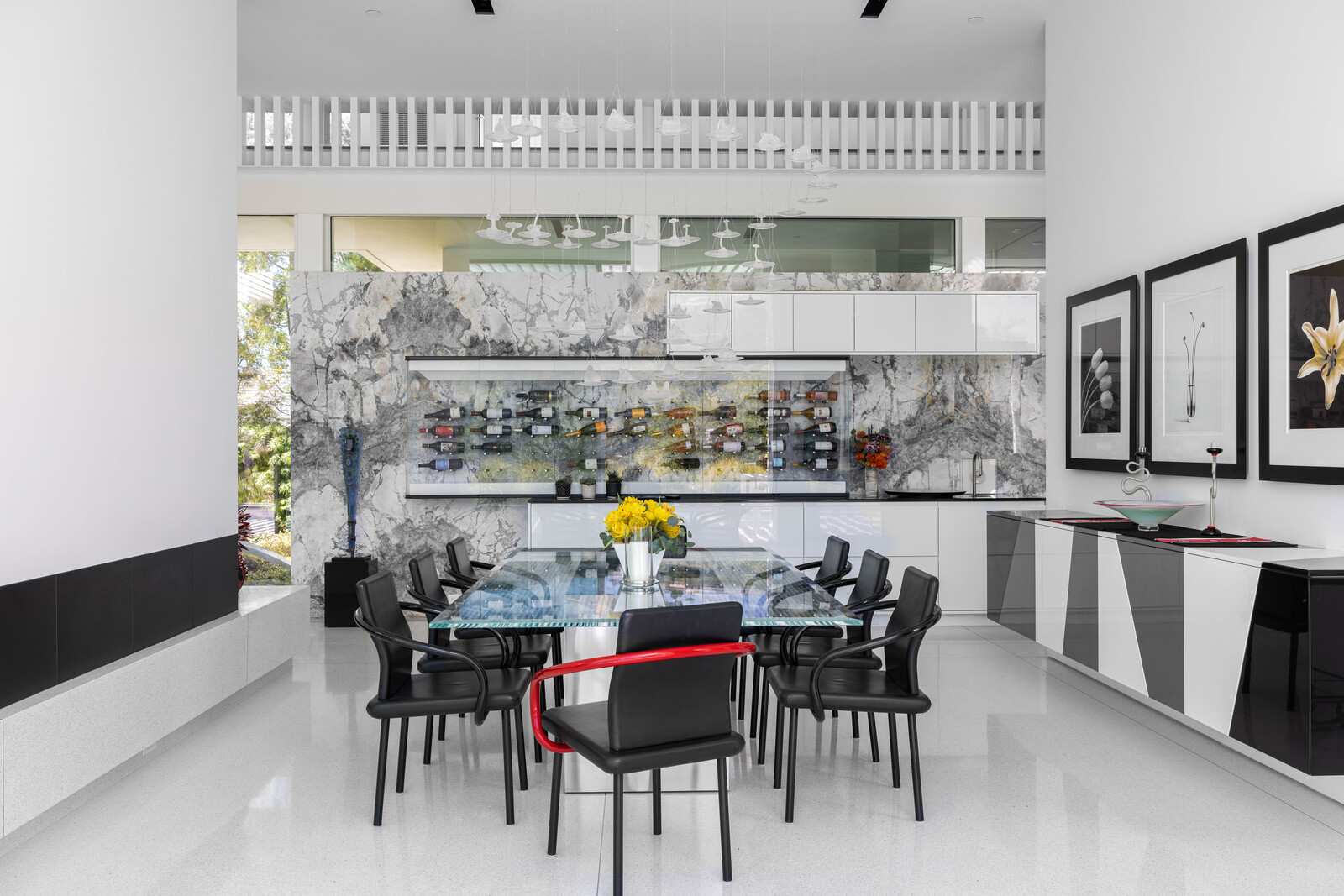 Photo 6 of 12 in Award-Winning Getty View Residence Hits the Market for ...