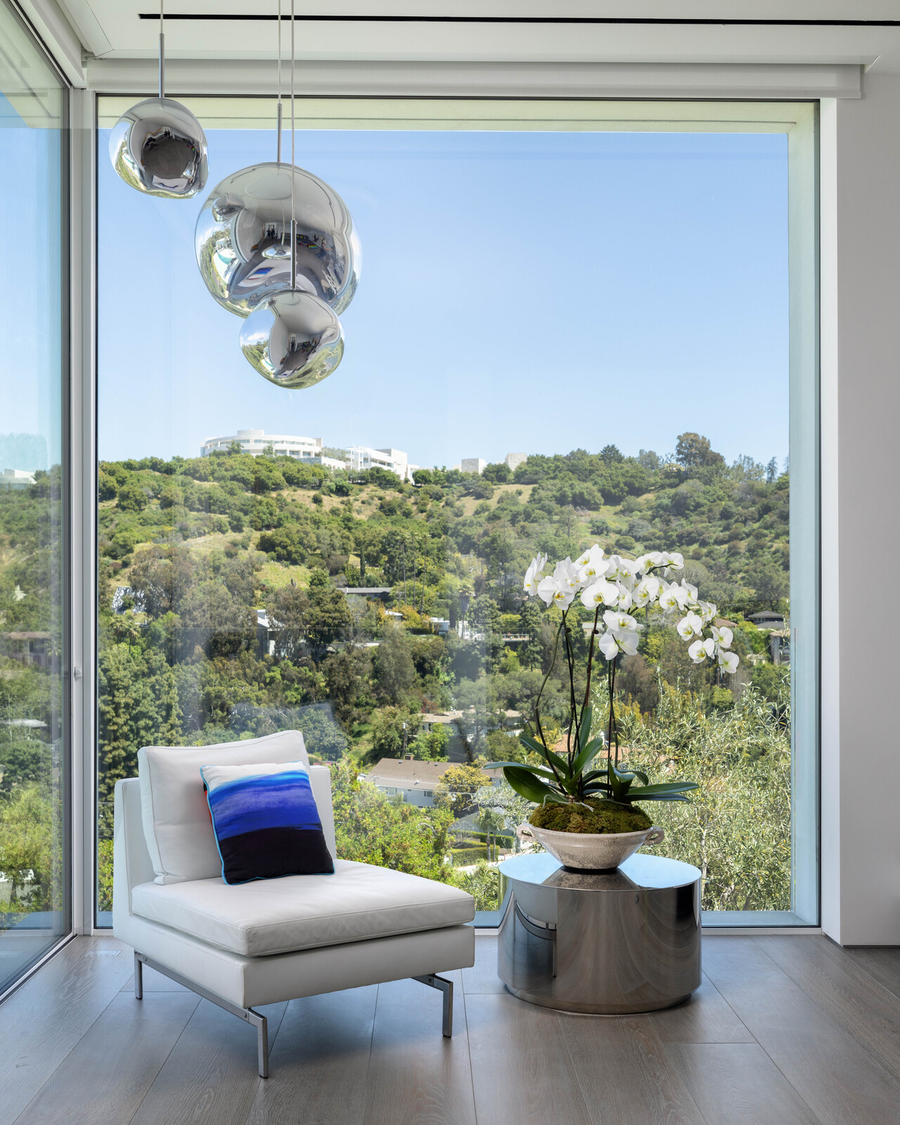 Photo 11 of 12 in Award-Winning Getty View Residence Hits the Market ...