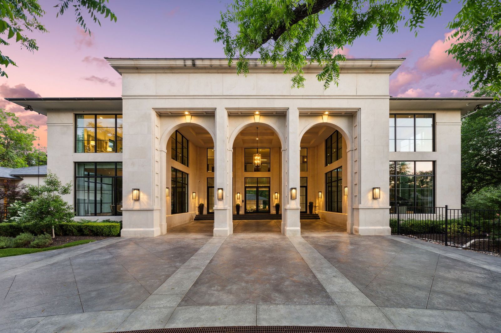 Photo 1 of 12 in A sprawling Dallas Estate Takes Inspiration from the ...