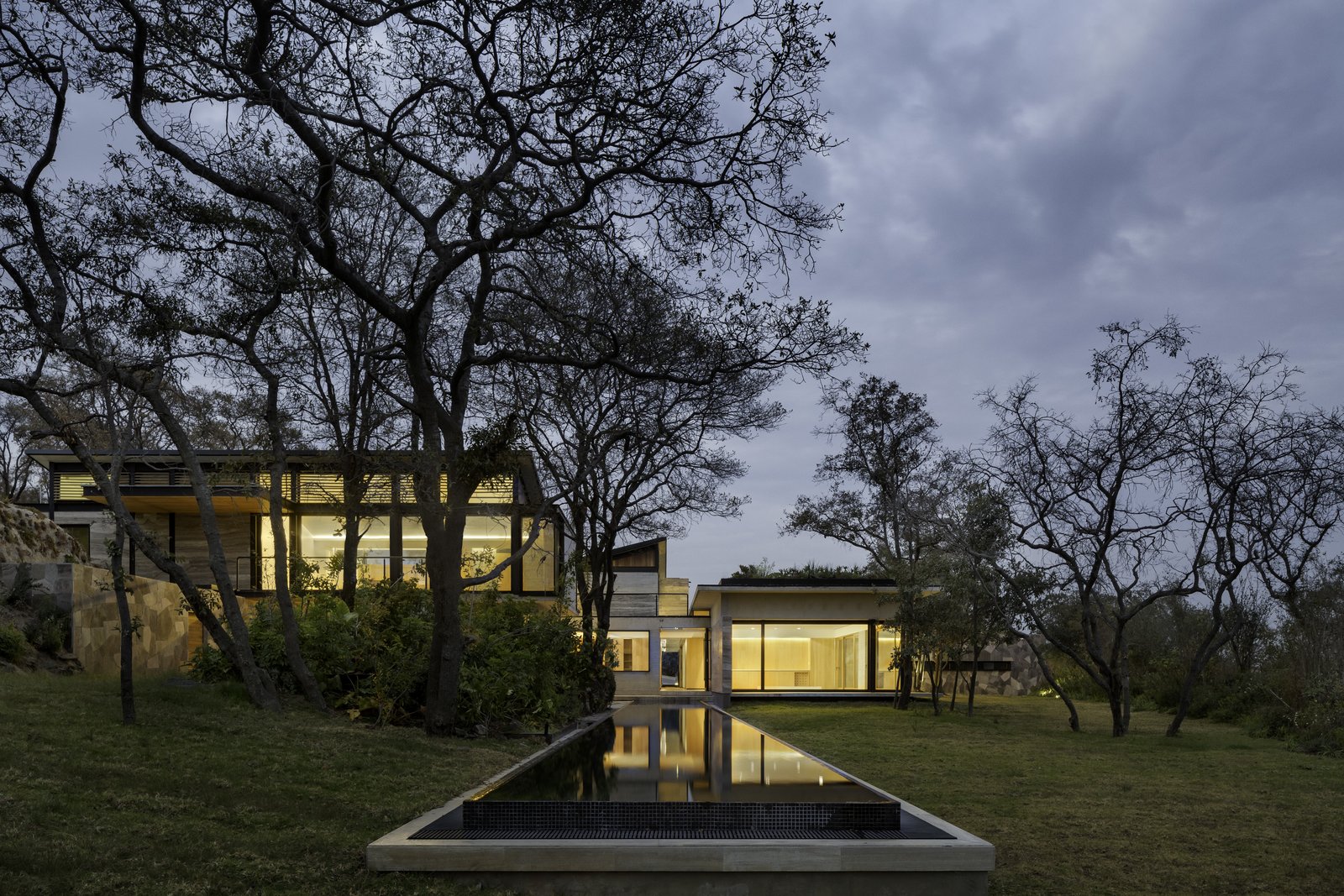 Top 5 Homes of the Week With Pools That Make a Splash - Dwell