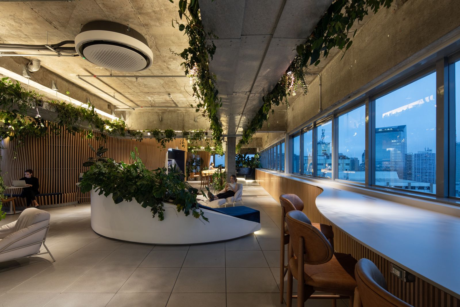 Photo 16 of 47 in Stark Bank by Superlimão - Dwell