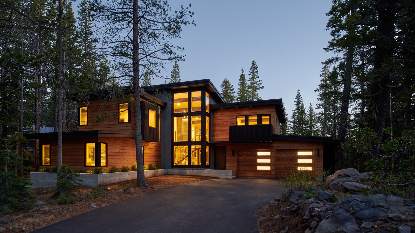 Photo 5 of 6 in Truckee Home in the Woods by Jean Bai Photo - Dwell