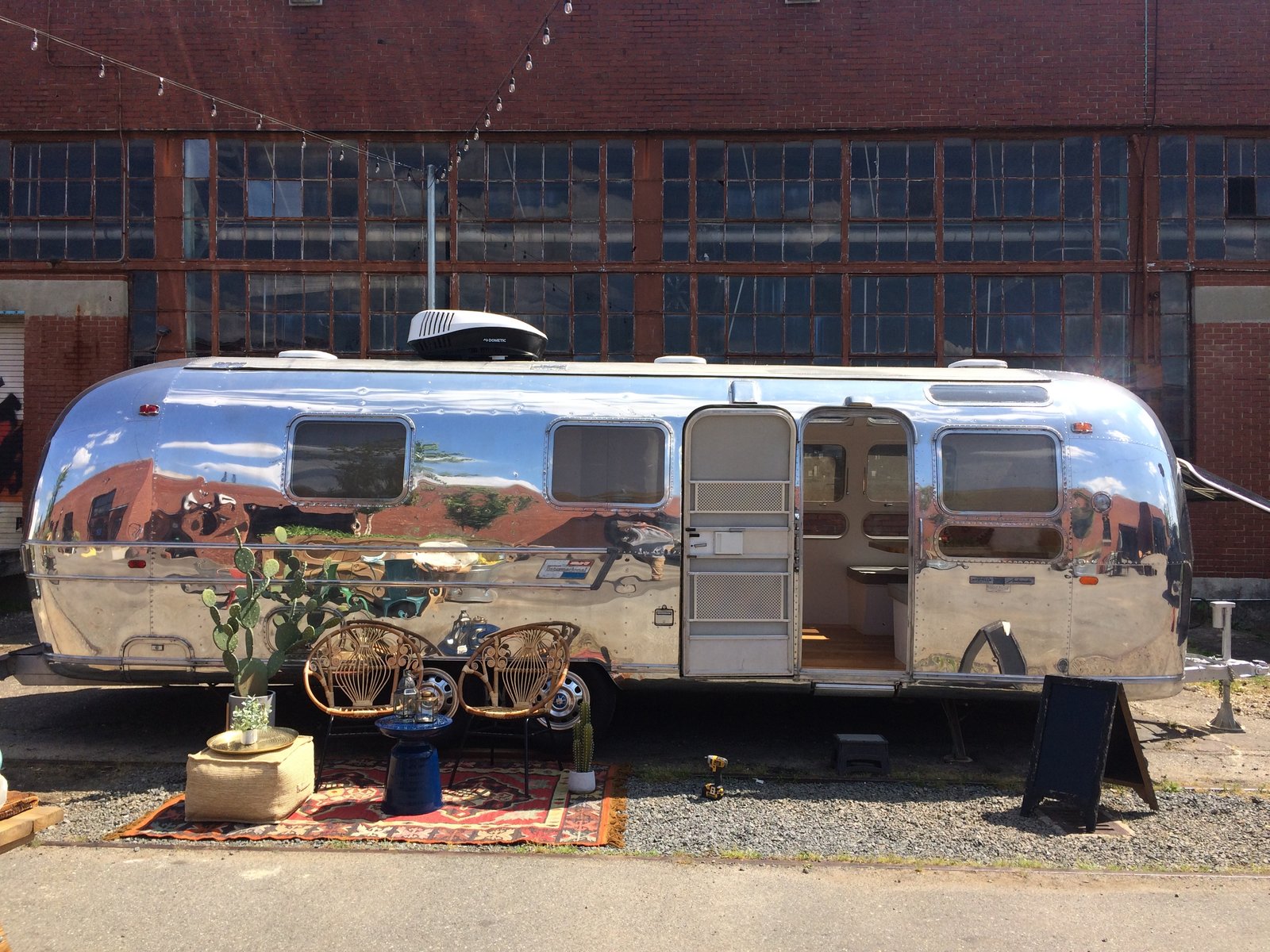 Modern Airstream Office posted by Andy Schnack (13 Photos) - Dwell
