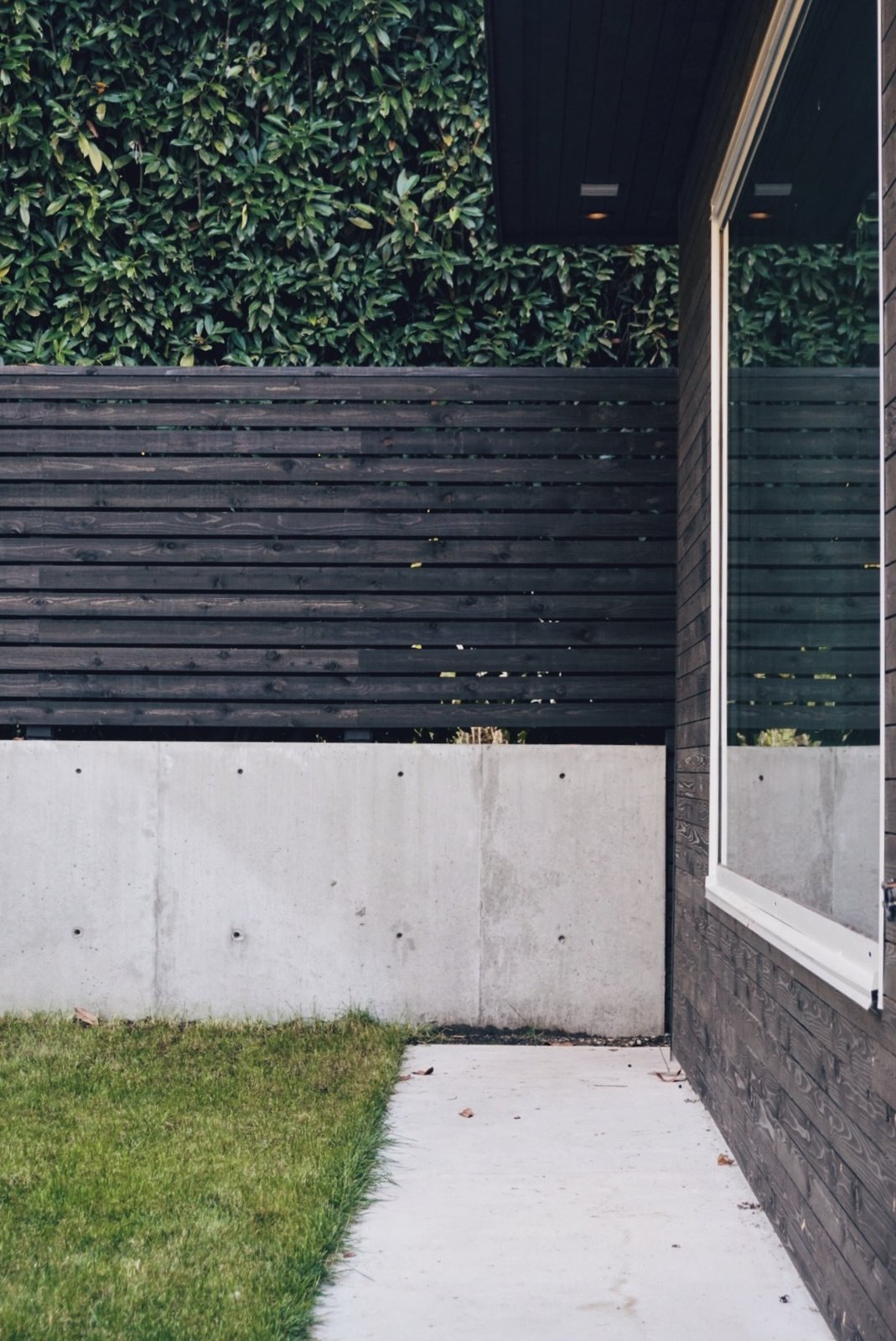 Photo 7 of 8 in Gleneagles Residence by Max Jenke - Dwell