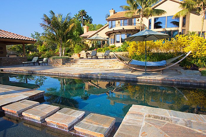 Outdoor Living Pool Side (4 Photos) - Dwell