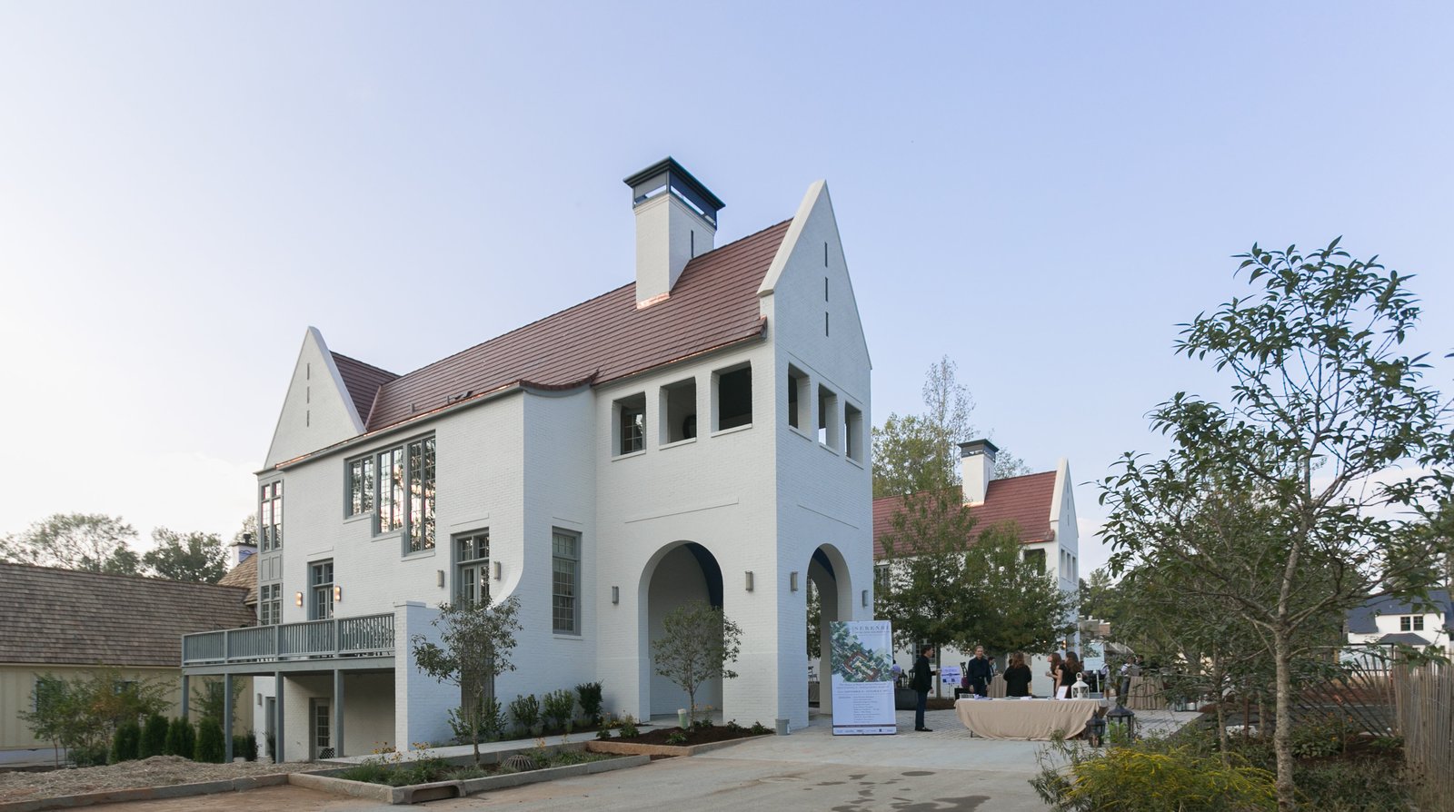Mado Manor Homes (9 Photos) - Dwell