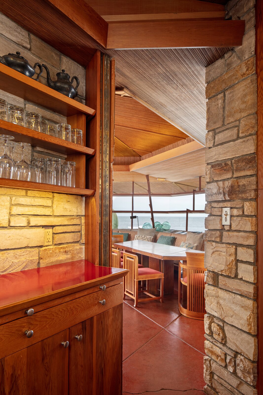 Photo 7 of 11 in The Walker House by Rick Pharaoh - Dwell