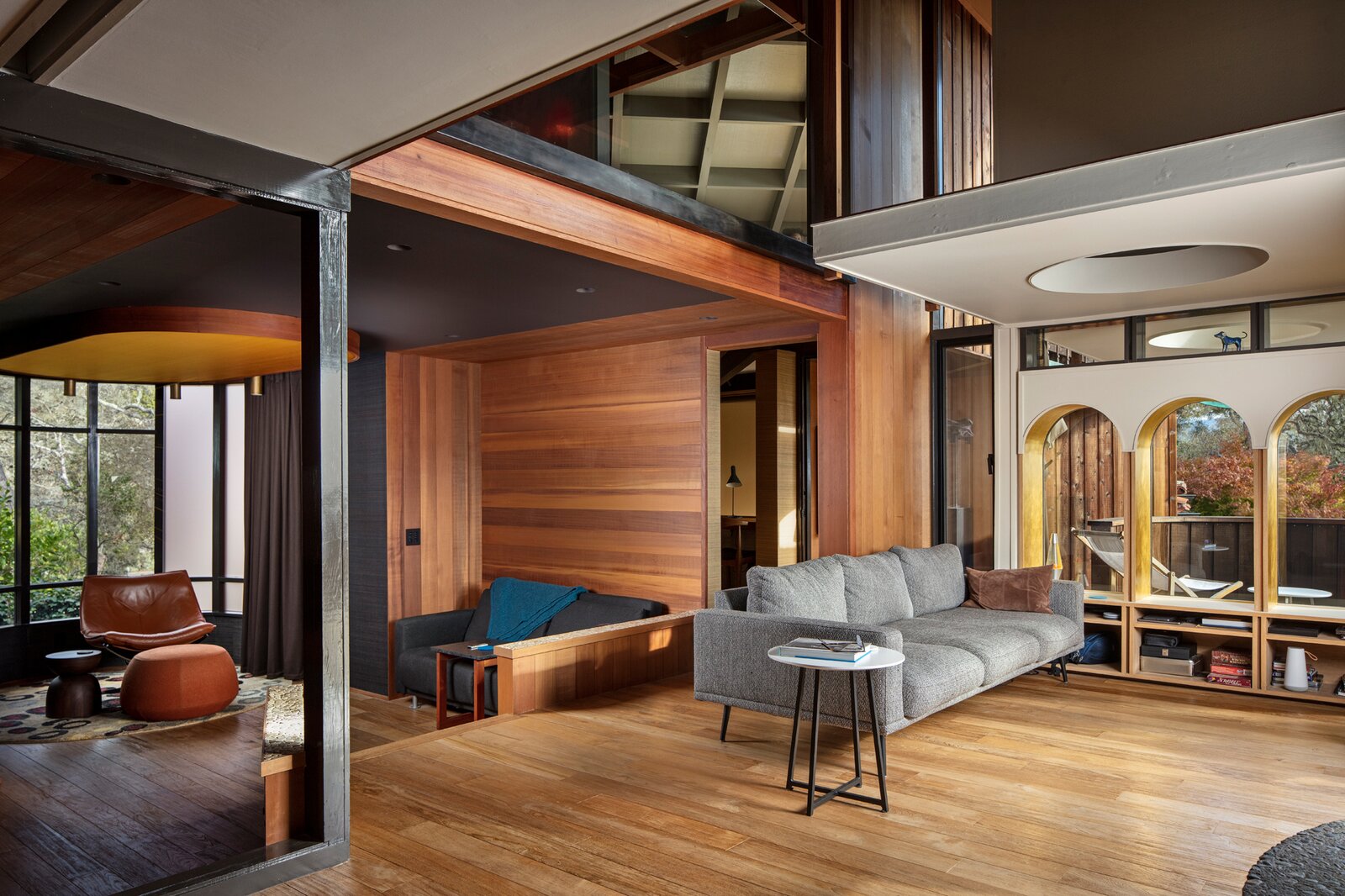 Photo 3 of 10 in Henry Hill House by Rick Pharaoh - Dwell