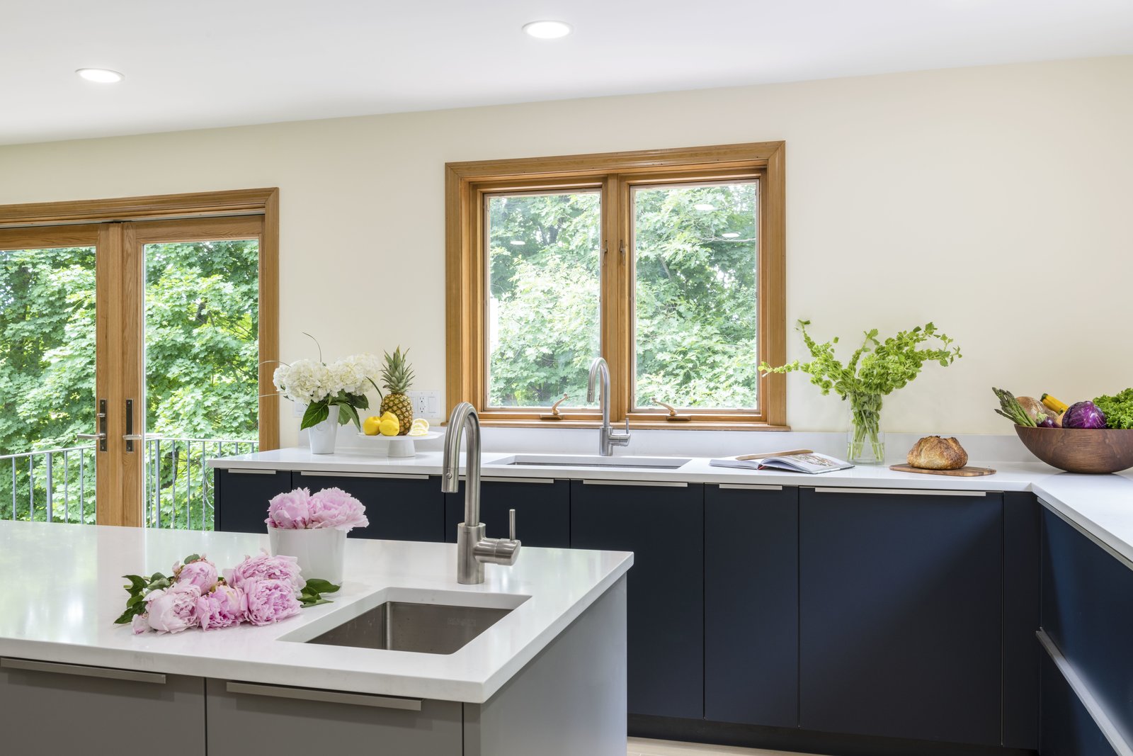 Photo 12 of 13 in Wellesley Navy Blue Project by ModernKitchenDesigner ...