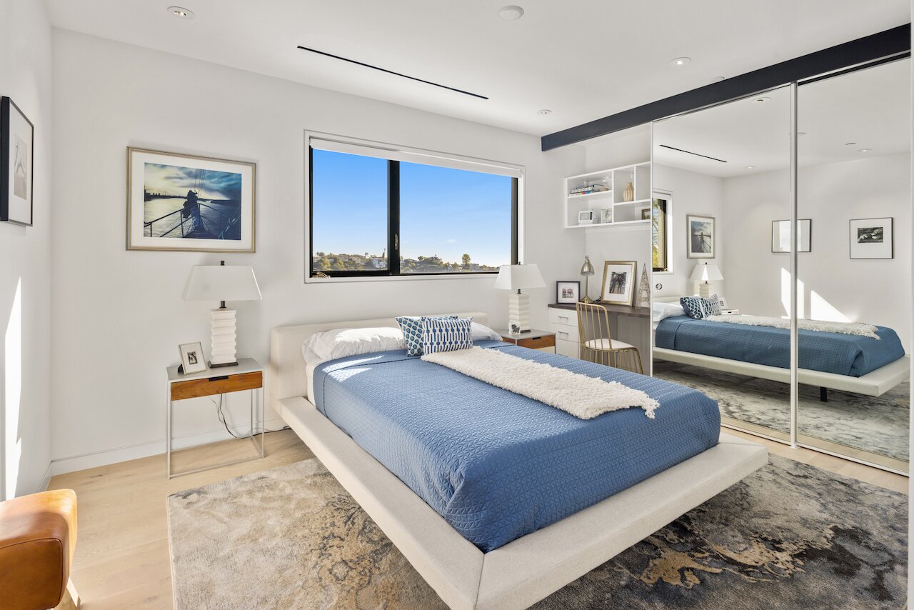 Photo 10 of 21 in The Linda Flora Residence by Mikka Johnson - Dwell