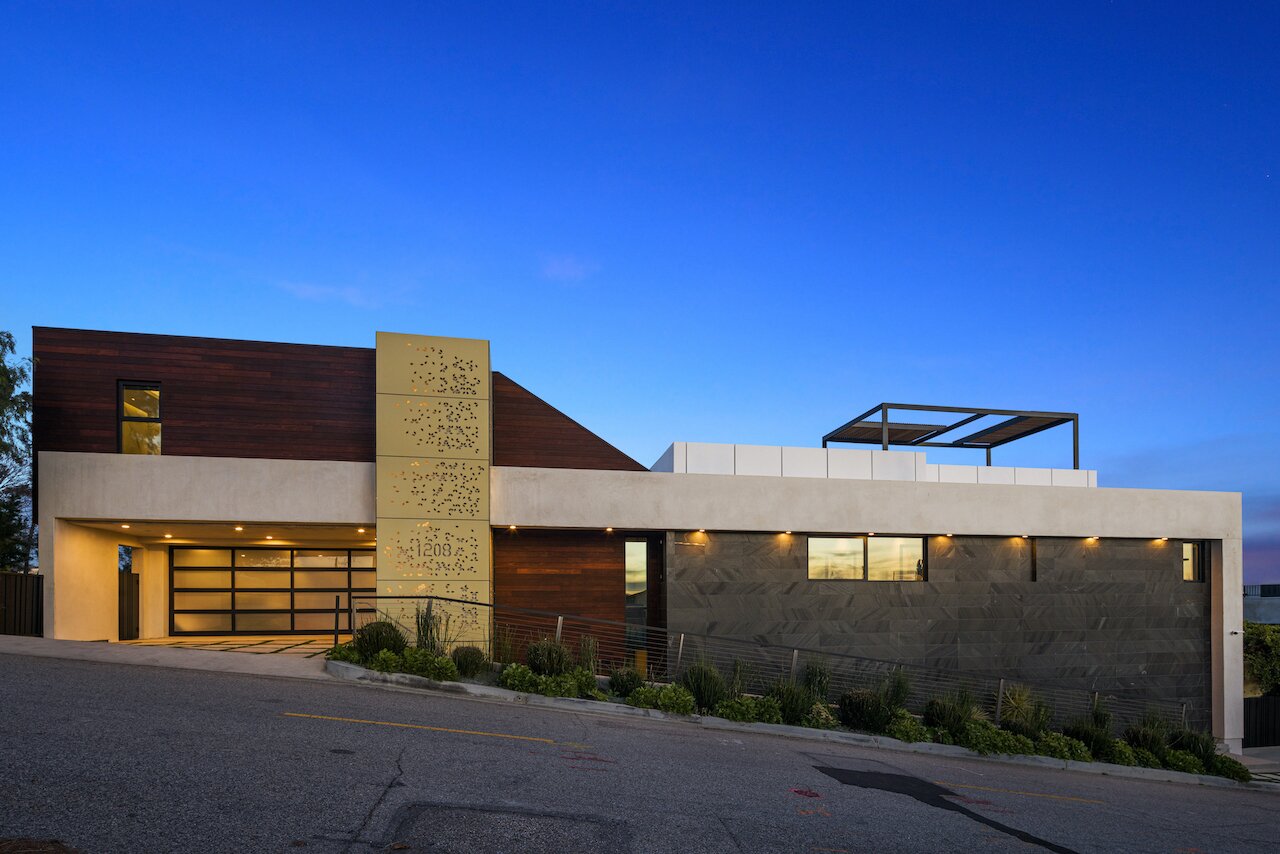 Photo 18 of 21 in The Linda Flora Residence by Mikka Johnson - Dwell