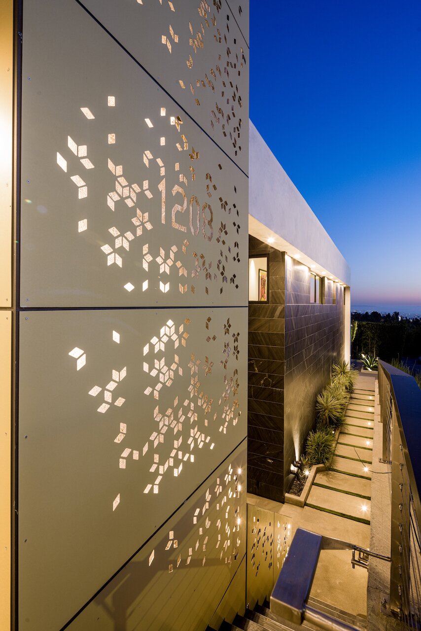 Photo 19 of 21 in The Linda Flora Residence by Mikka Johnson - Dwell