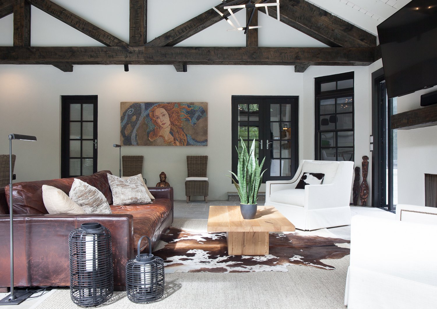 Photo 5 of 10 in Aussie Pool House by BearRidge Homes - Dwell