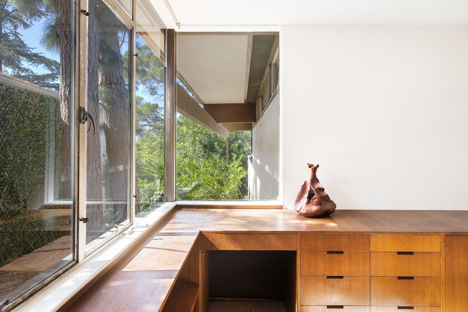 Photo 12 of 14 in The Hinds House by Richard Neutra by Tracy Do - Dwell