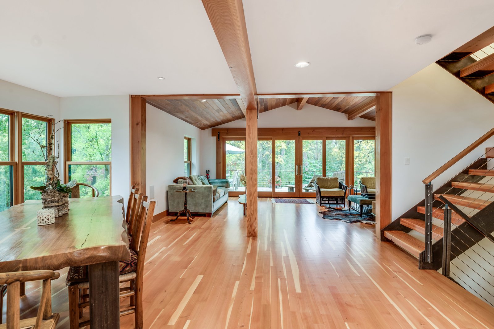 Photo 5 of 29 in The Shutter House by Signature Sotheby's - Dwell