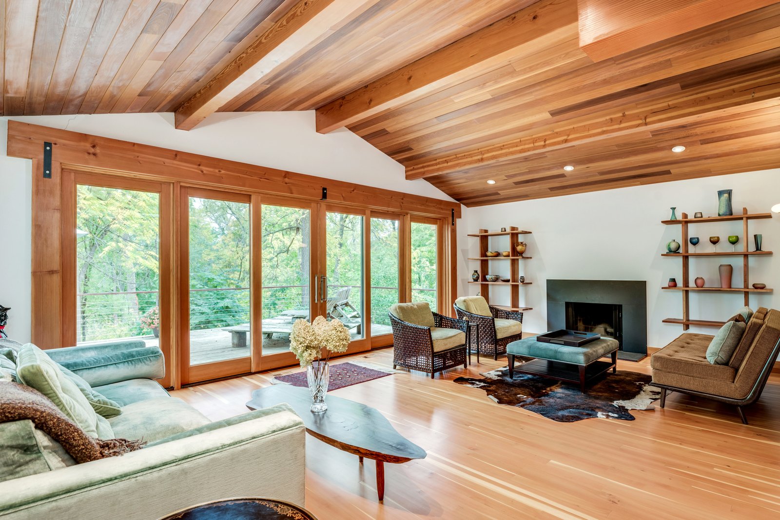 Photo 8 of 29 in The Shutter House by Signature Sotheby's - Dwell