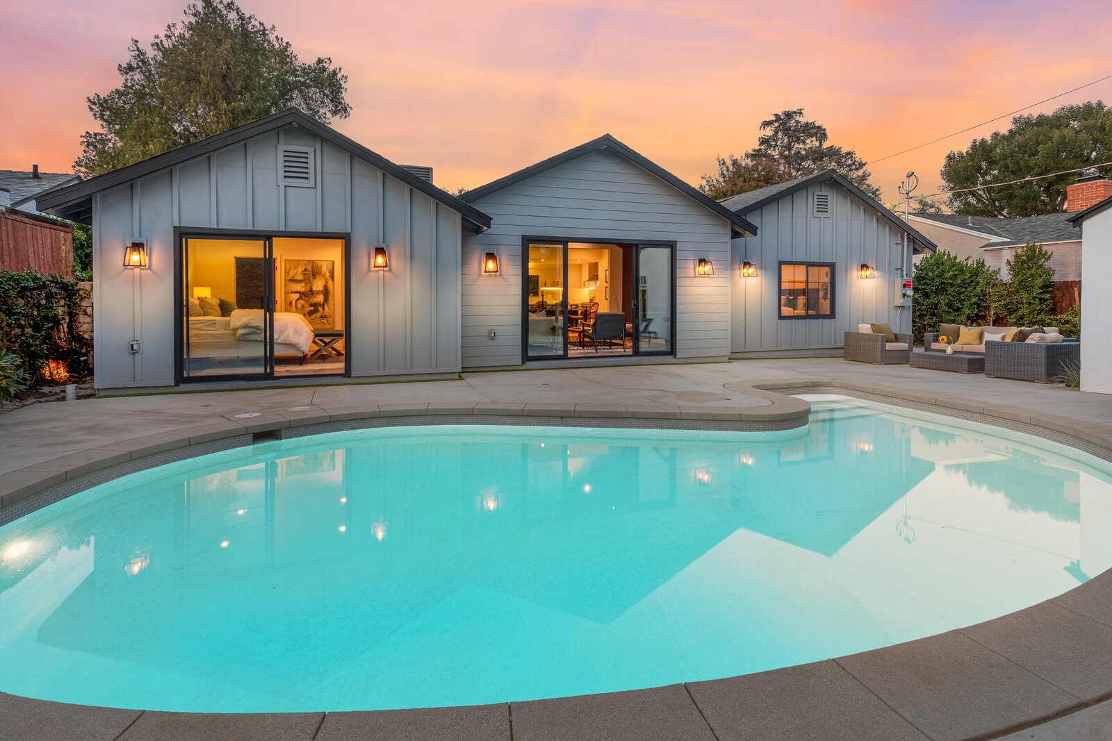 Photo 4 of 30 in Modern Farmhouse in Valley Village by The Dinsky Team ...