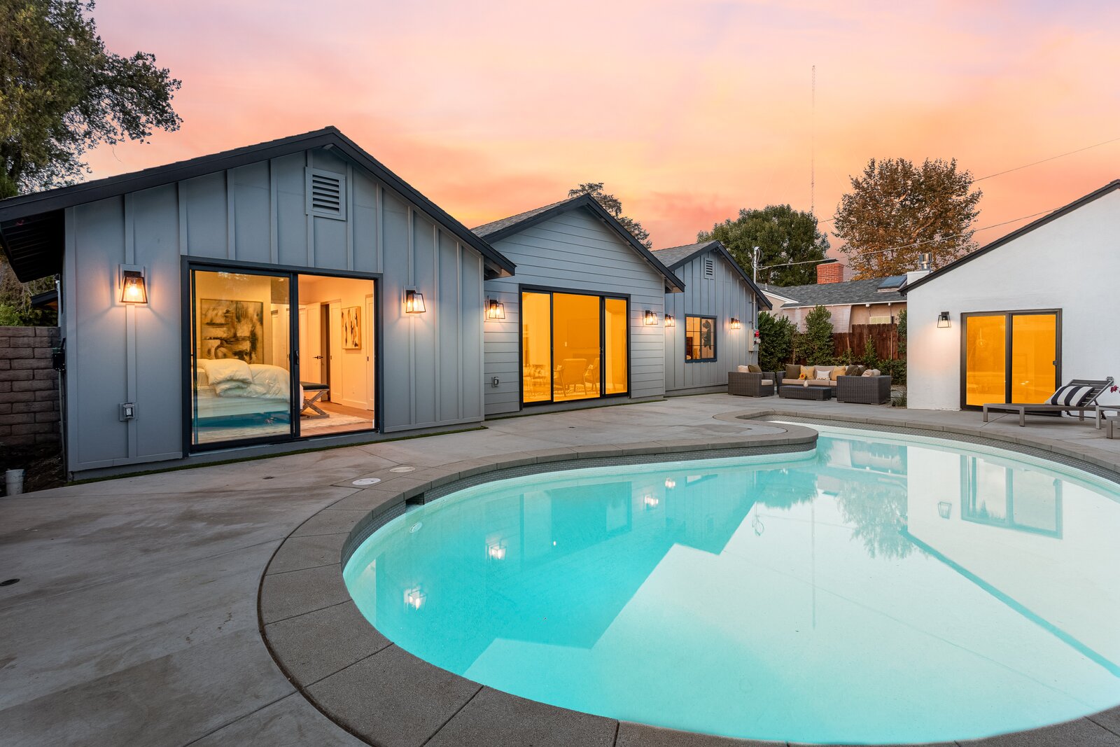 Photo 5 of 30 in Modern Farmhouse in Valley Village by The Dinsky Team ...