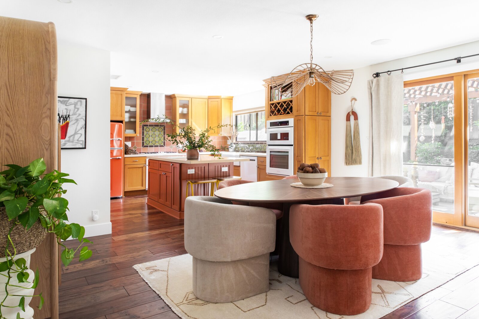 A Terracotta Kitchen Renovation Outfitted with Retro Appliances (5 ...
