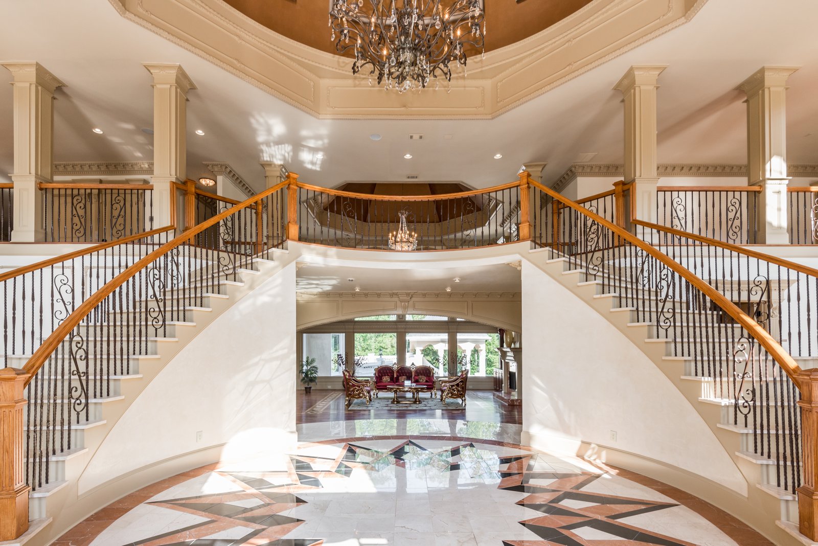 Photo 2 Of 3 In Atlanta Luxury Home 20 000 Sqft By Angel Knight