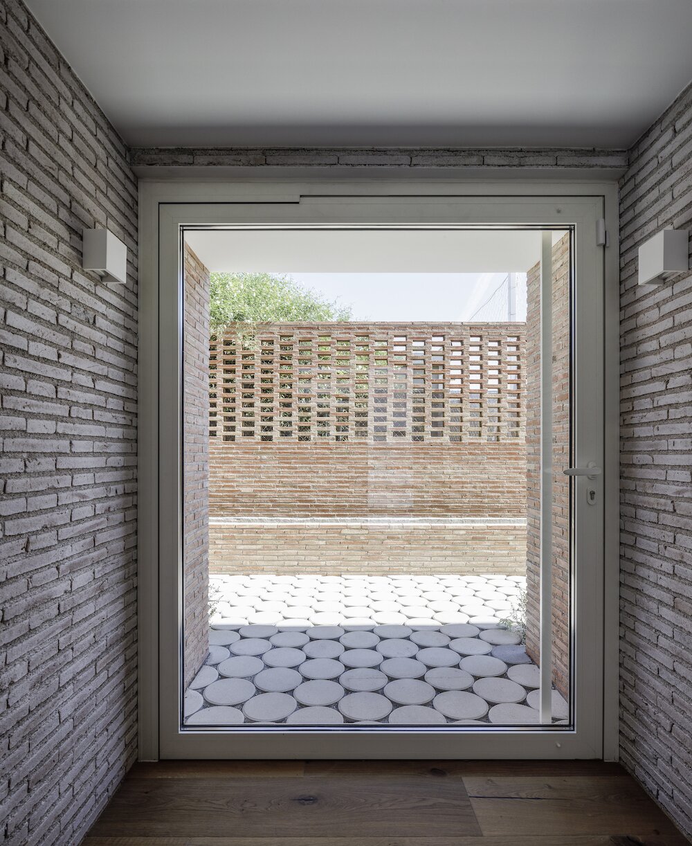 Photo 18 of 18 in A Slender Brick House Keeps Things Cool in the South ...