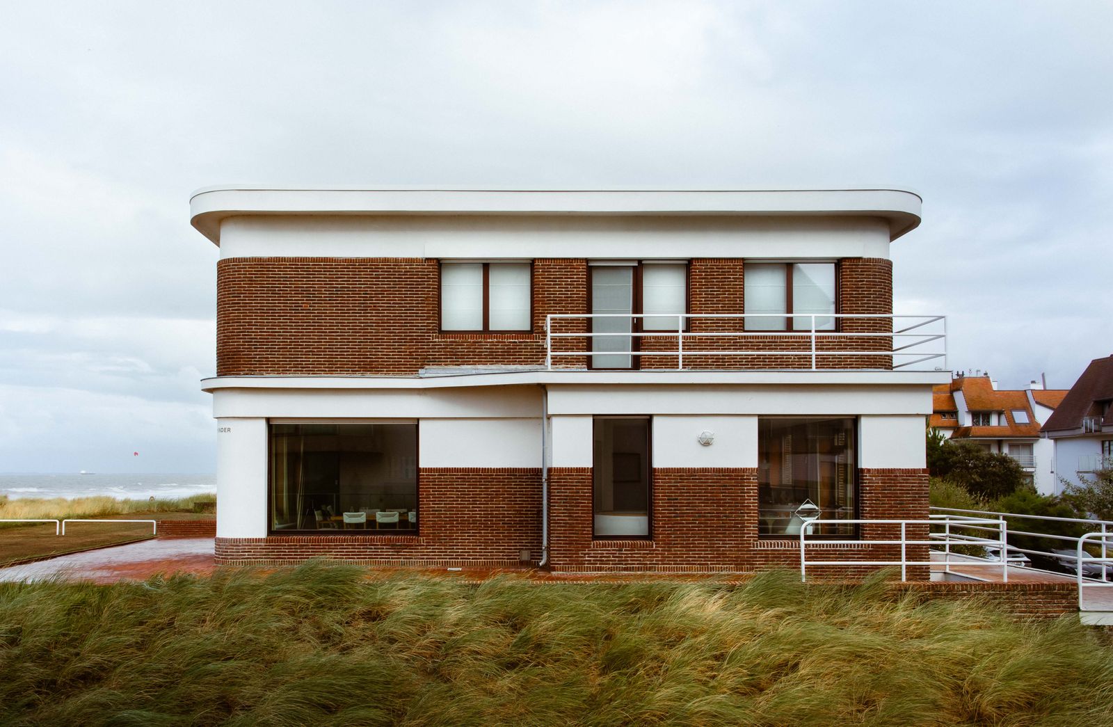 The Renovation of This Modernist Belgian Home Riffs on Its Ship ...