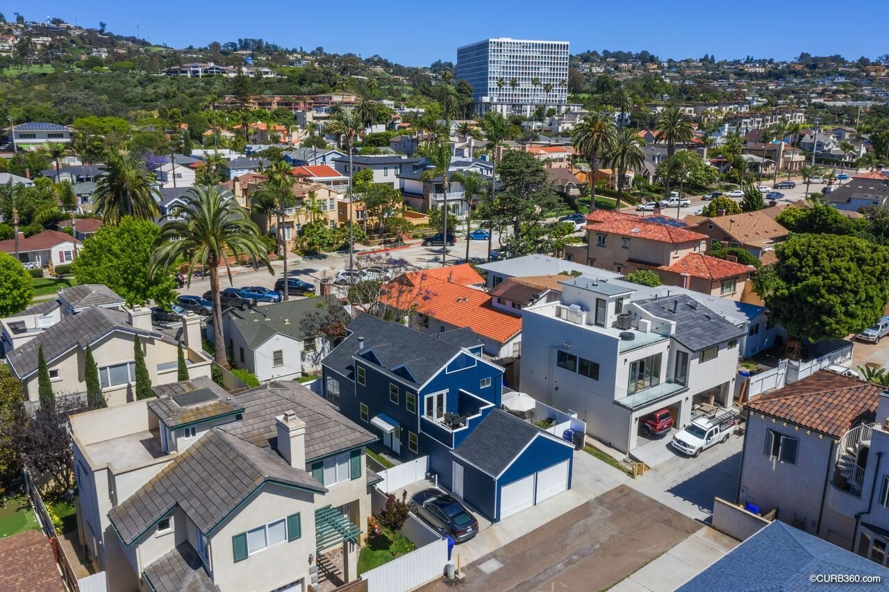 La Jolla Blue House (5 Photos) - Dwell