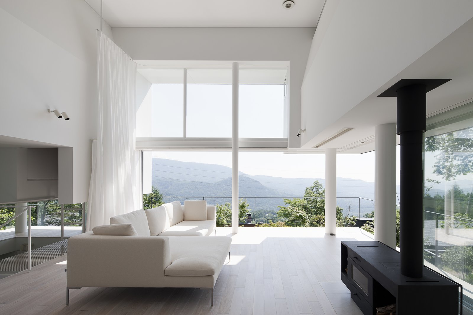 Photo 2 of 10 in A Cube-Shaped Japanese Home Opens Wide to the ...