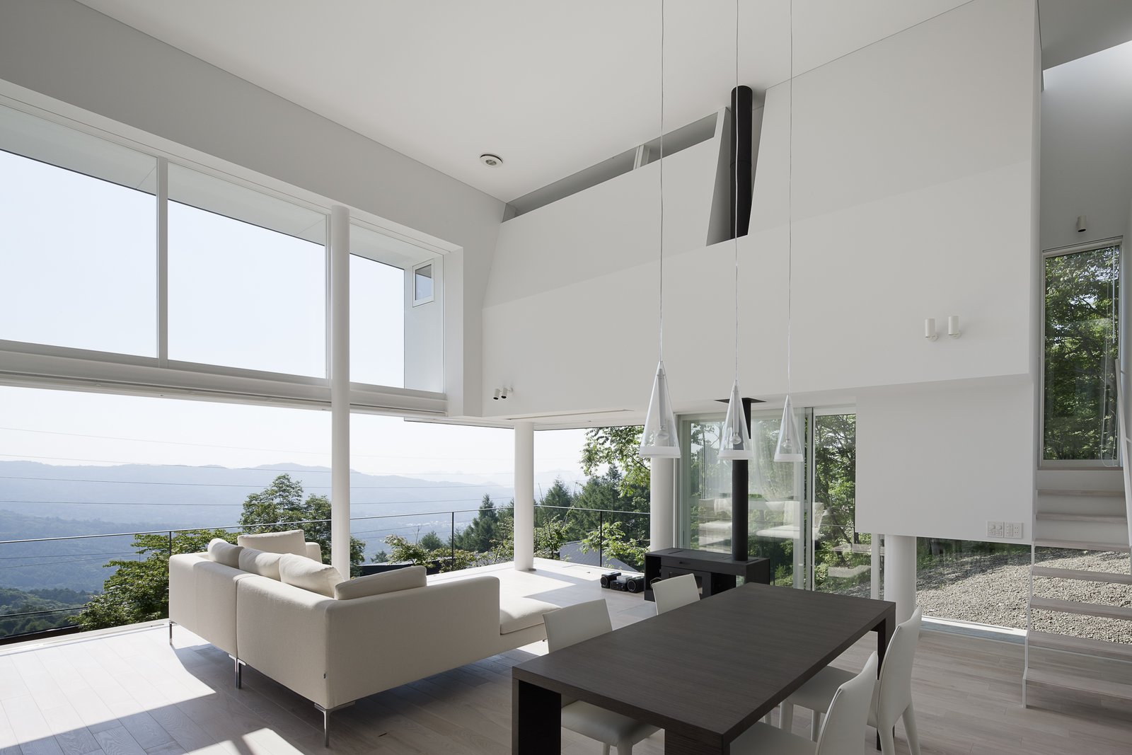 Photo 5 of 10 in A Cube-Shaped Japanese Home Opens Wide to the ...